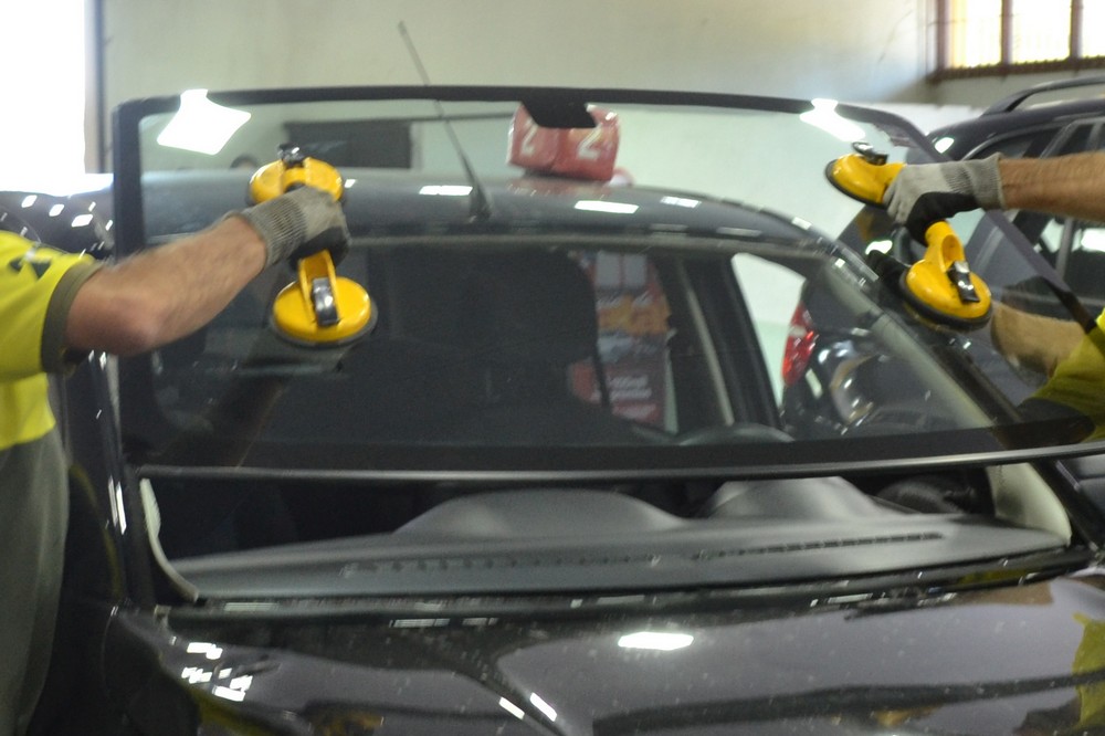 Pontual Parabrisas – – Vidros para Automóveis, máquinas e embarcações.